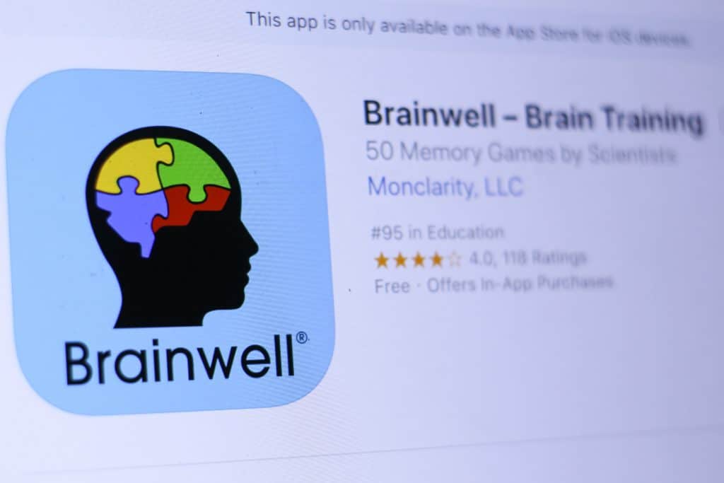 9 Brain Games to Stay Sharp and Improve Memory