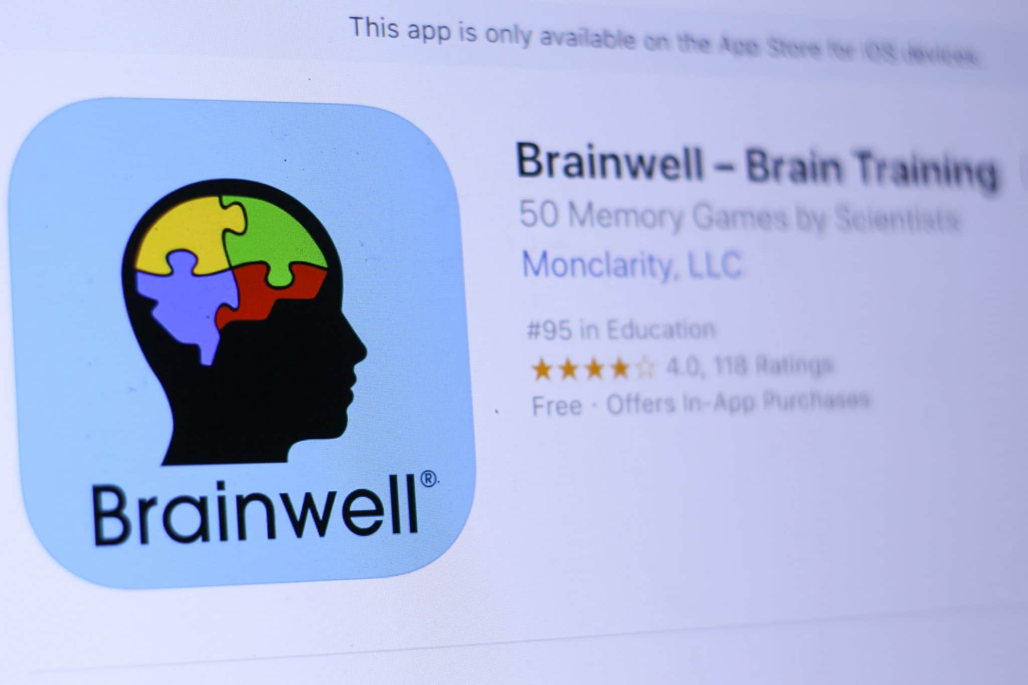 9 Brain Games to Stay Sharp and Improve Memory