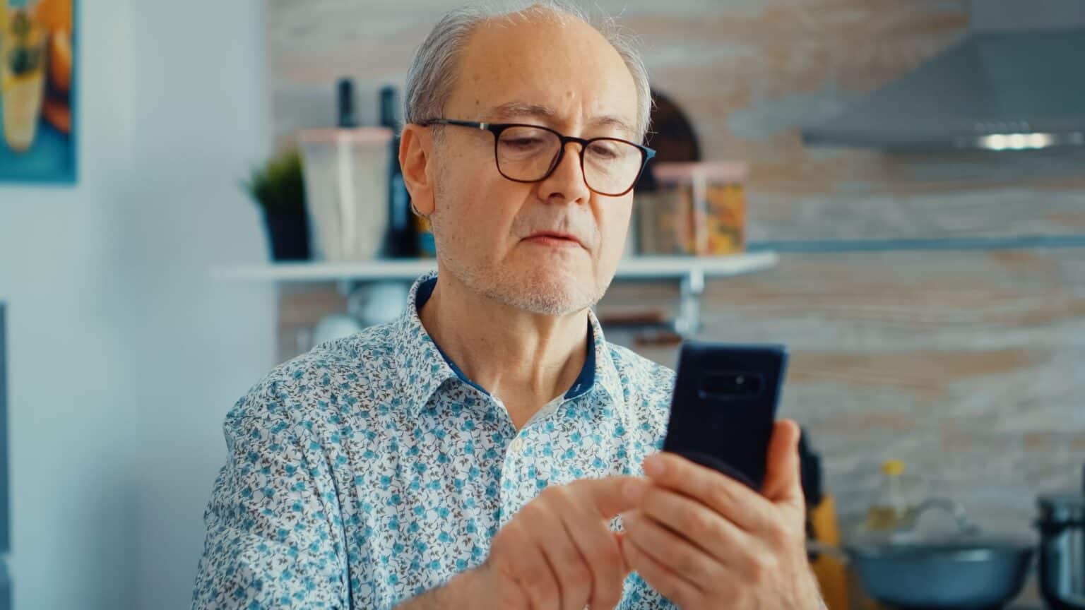 Best 5G Phones for Seniors in 2026